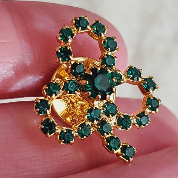 ballou | Jewelry | Vintage Ballou Regd Emerald Green Shamrock Crystal ...